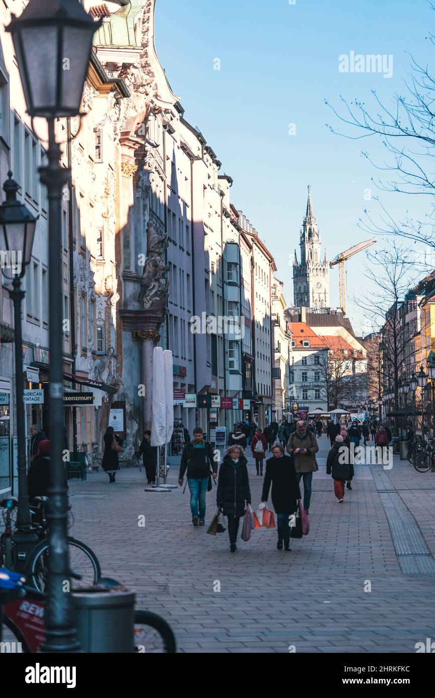 Lot of people in busy shopping street at Sendlinger Tor in Munich with ...