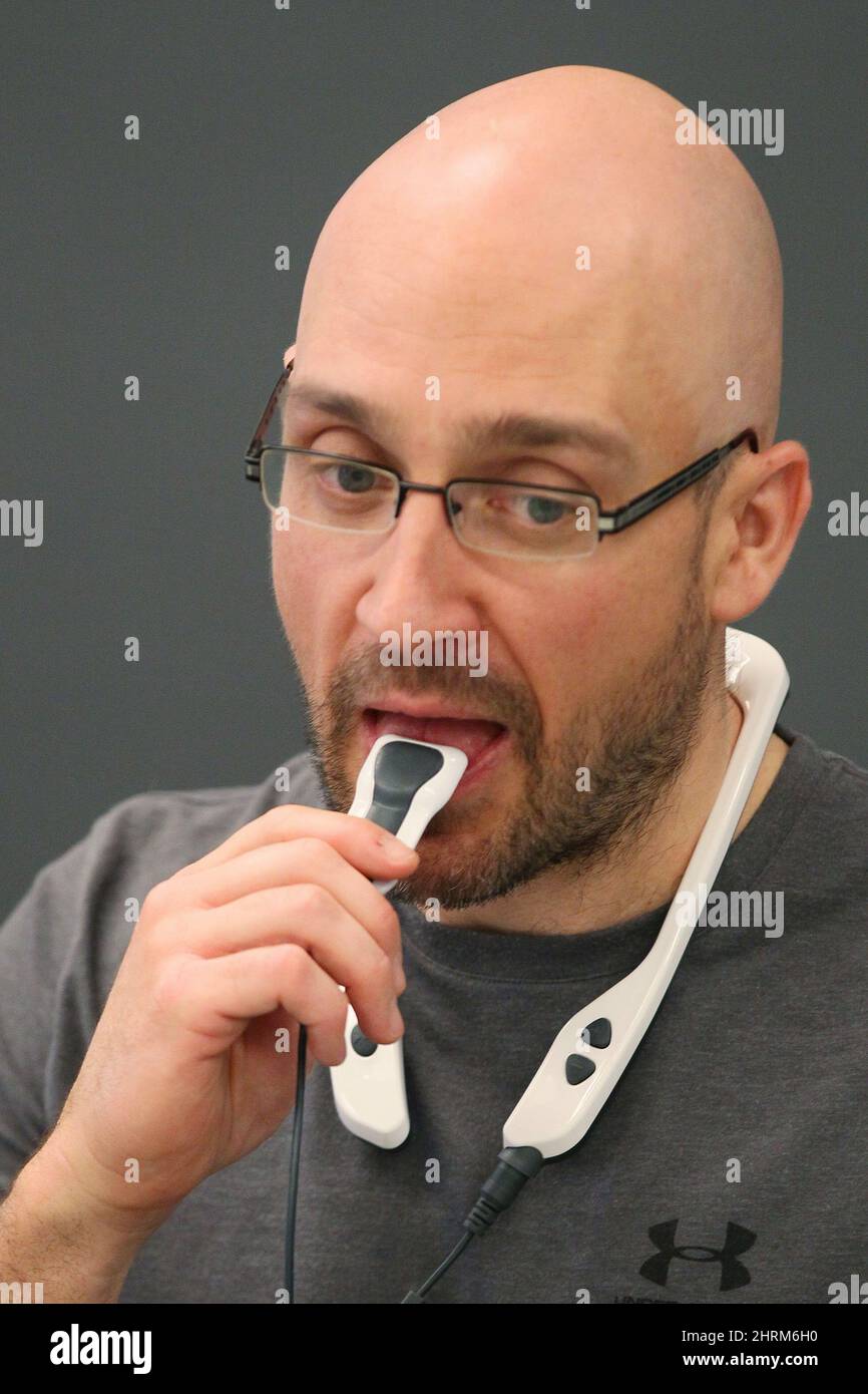 Patient Isaac Kohtakangas uses the PONS ((Portable Neuromodulation ...