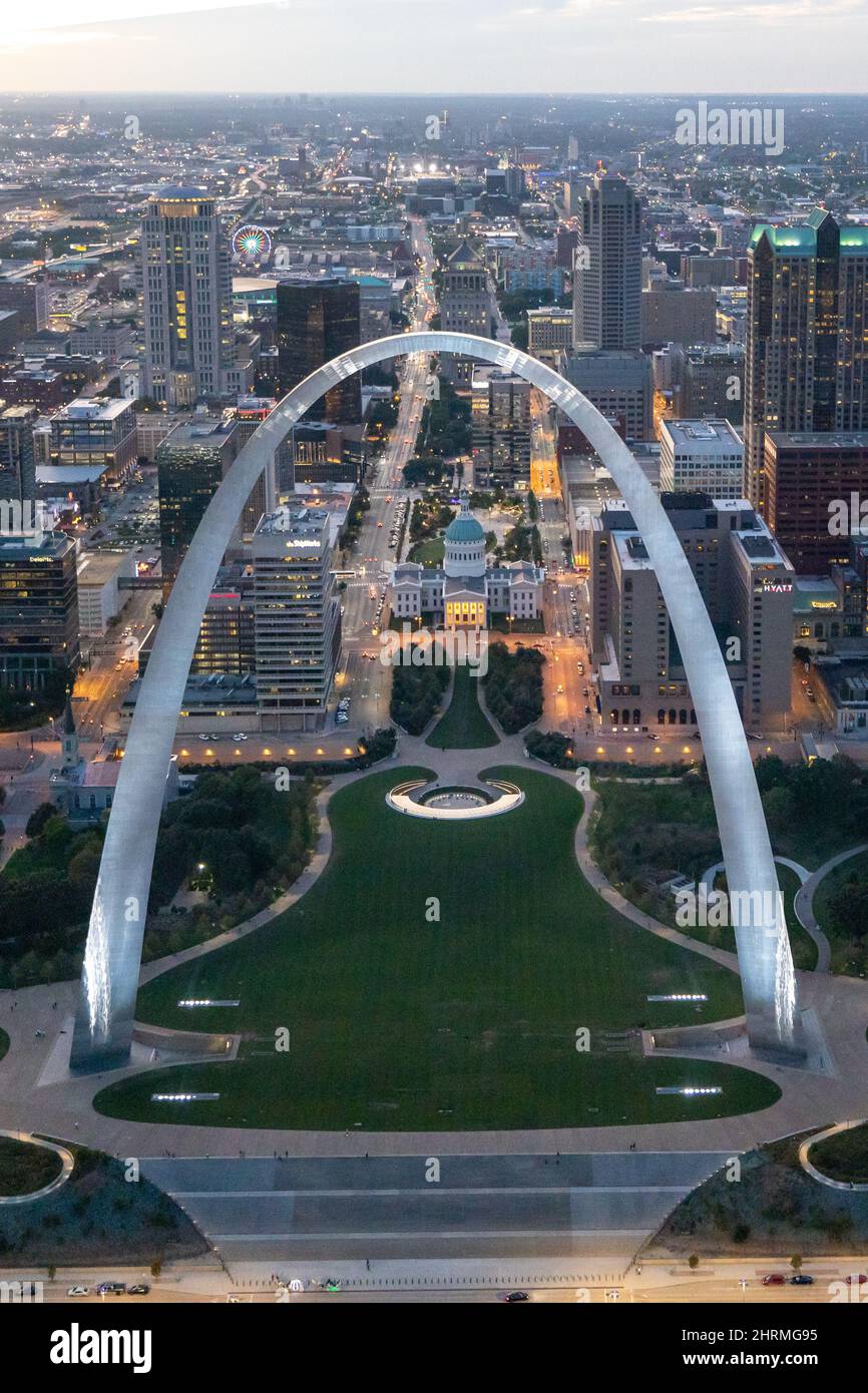 St. Louis Missouri Gateway Arch Skyline Gateway National Park Stock ...