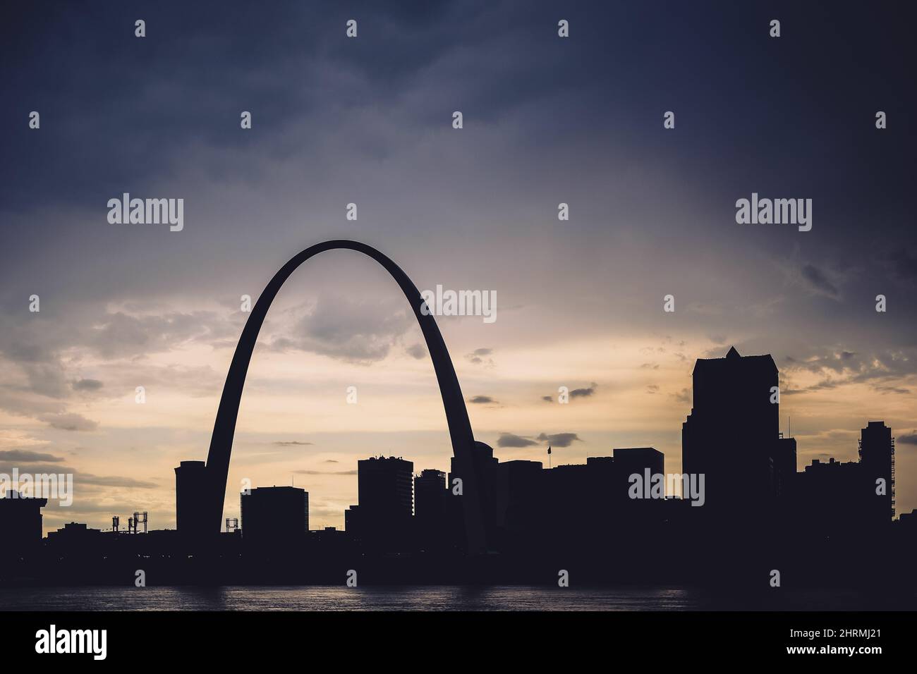 St. Louis Missouri Gateway Arch Skyline Stock Photo - Alamy