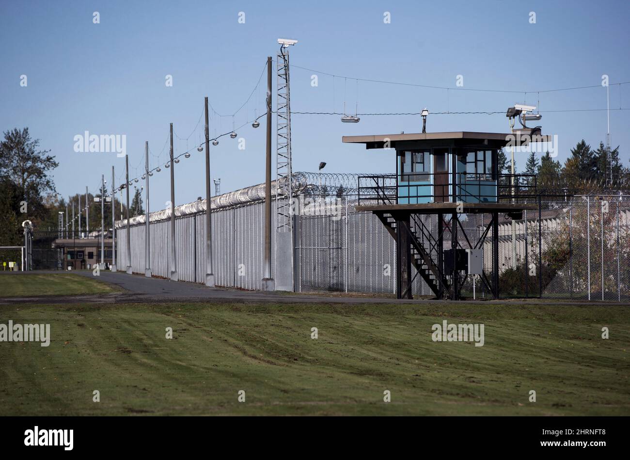 Medium security prison canada hi-res stock photography and images - Alamy