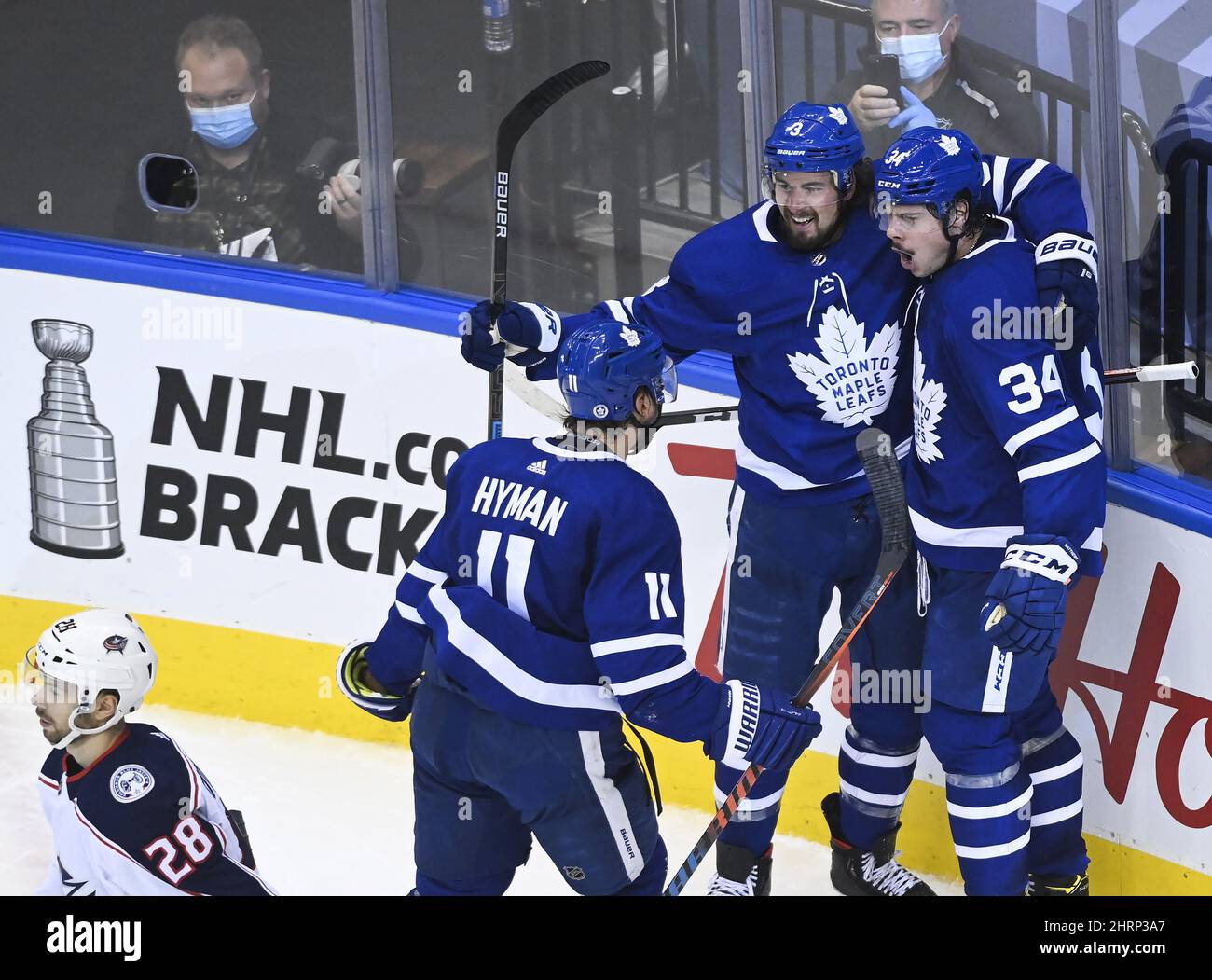 Toronto Maple Leafs centre Auston Matthews (34) celebrates his goal ...