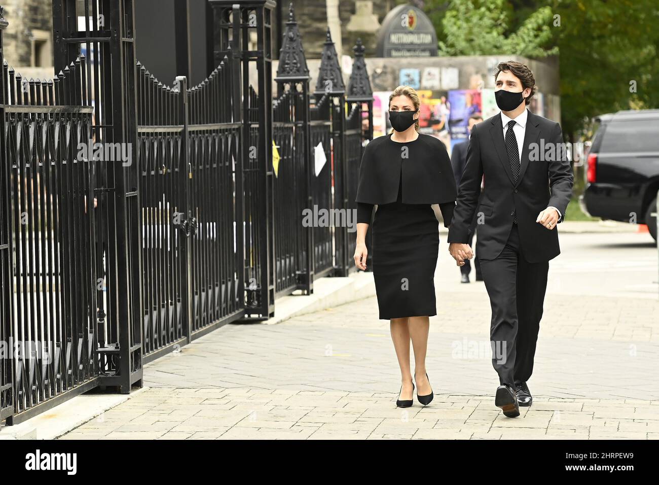 Prime Minister Justin Trudeau and wife Sophie Gregoire Trudeau arrive ...