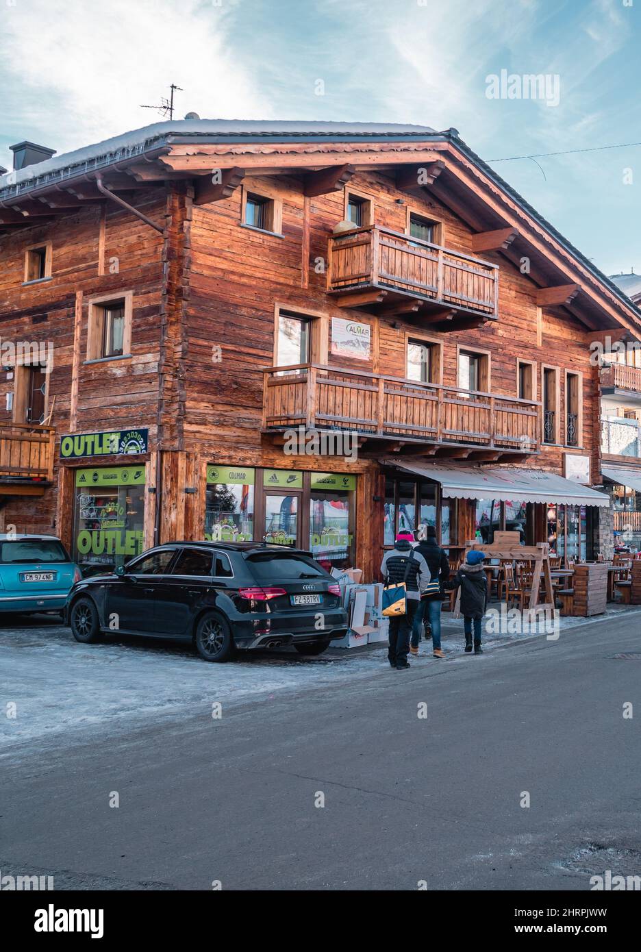 Vertical street view of the main shopping street - Via Plan with cars ...