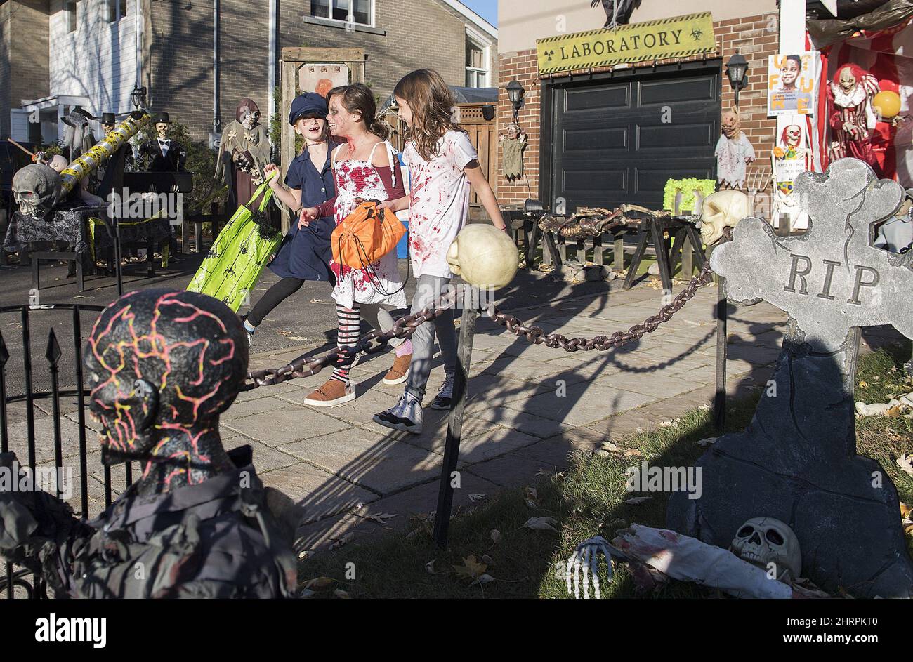 Jessica Gavin-Leroux, centre, and sisters Lilliana and Kayla Frigon â ...