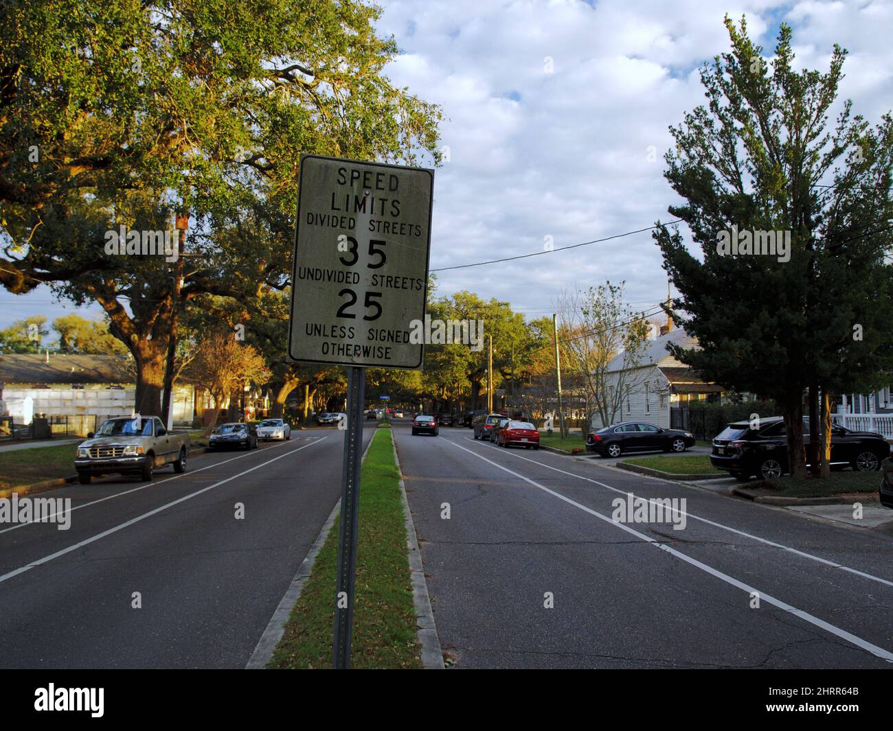 Road sign about the speed limit Stock Photo - Alamy