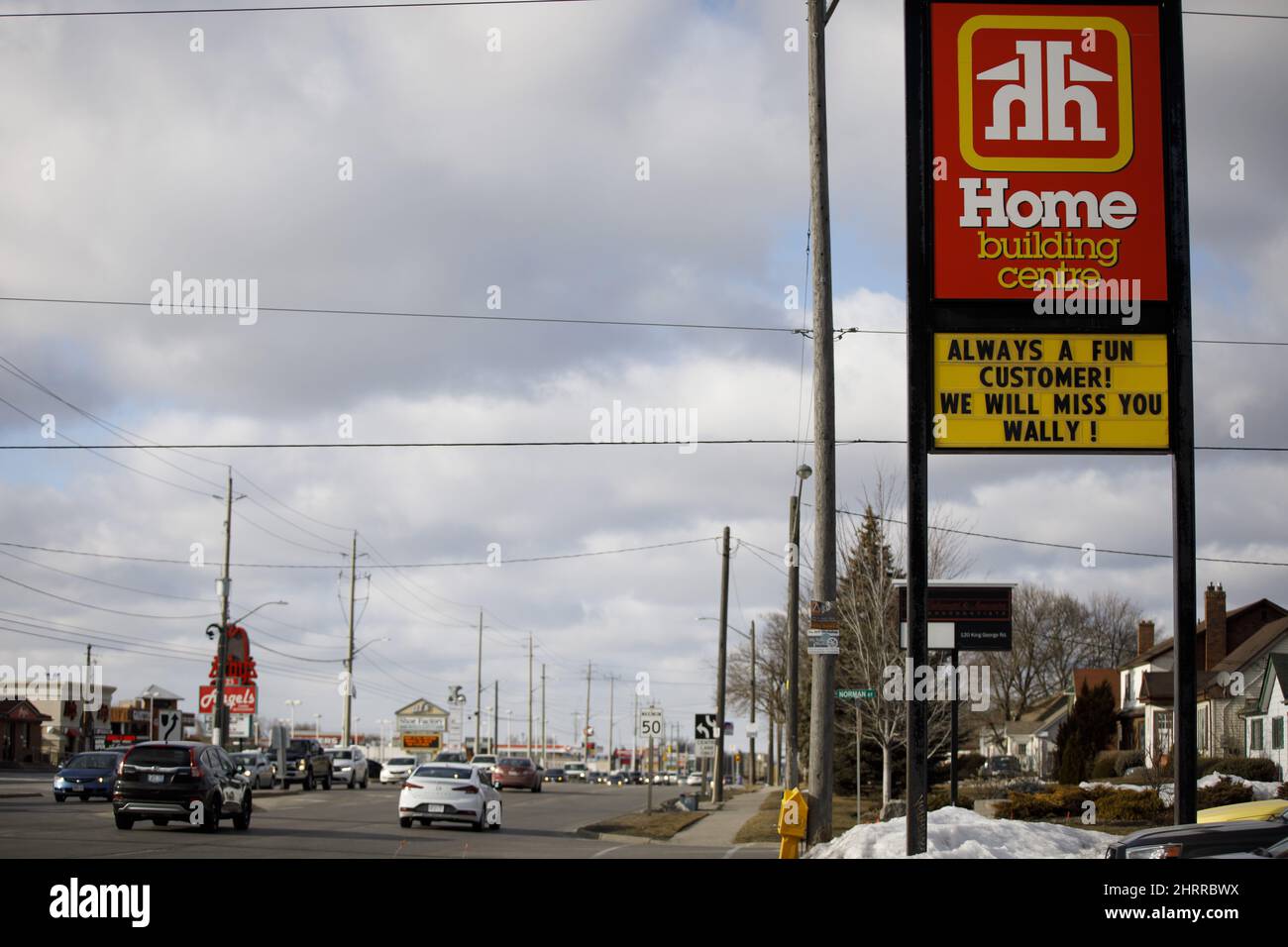 Local business signs read words of remembrance for Walter Gretzky ...