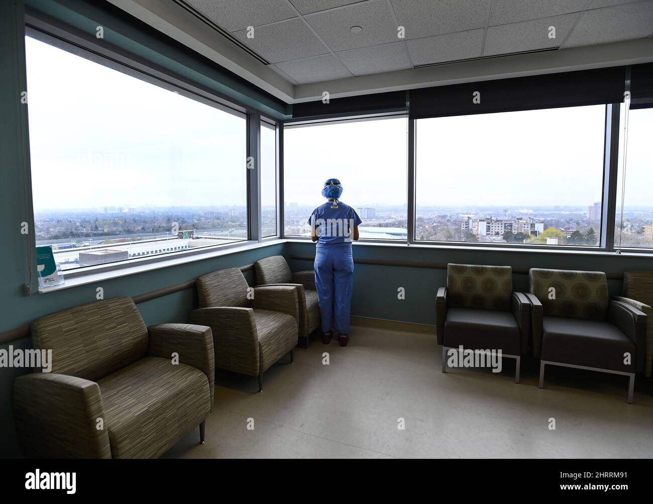 Hospital window icu hi-res stock photography and images - Alamy