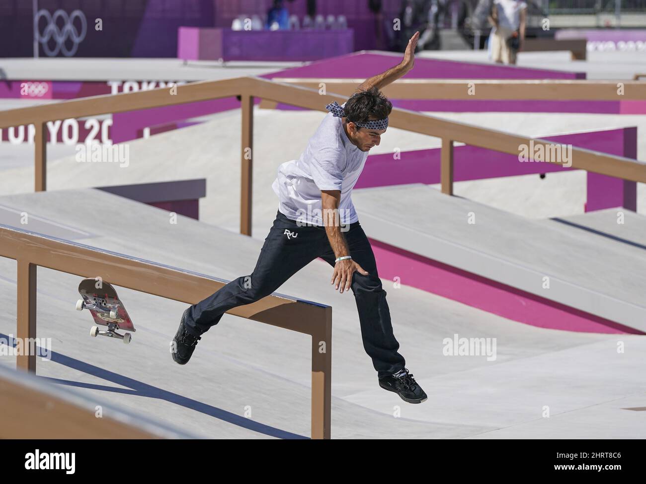 Micky Papa of Canada crashes as he competes in Menâ€™s Street ...