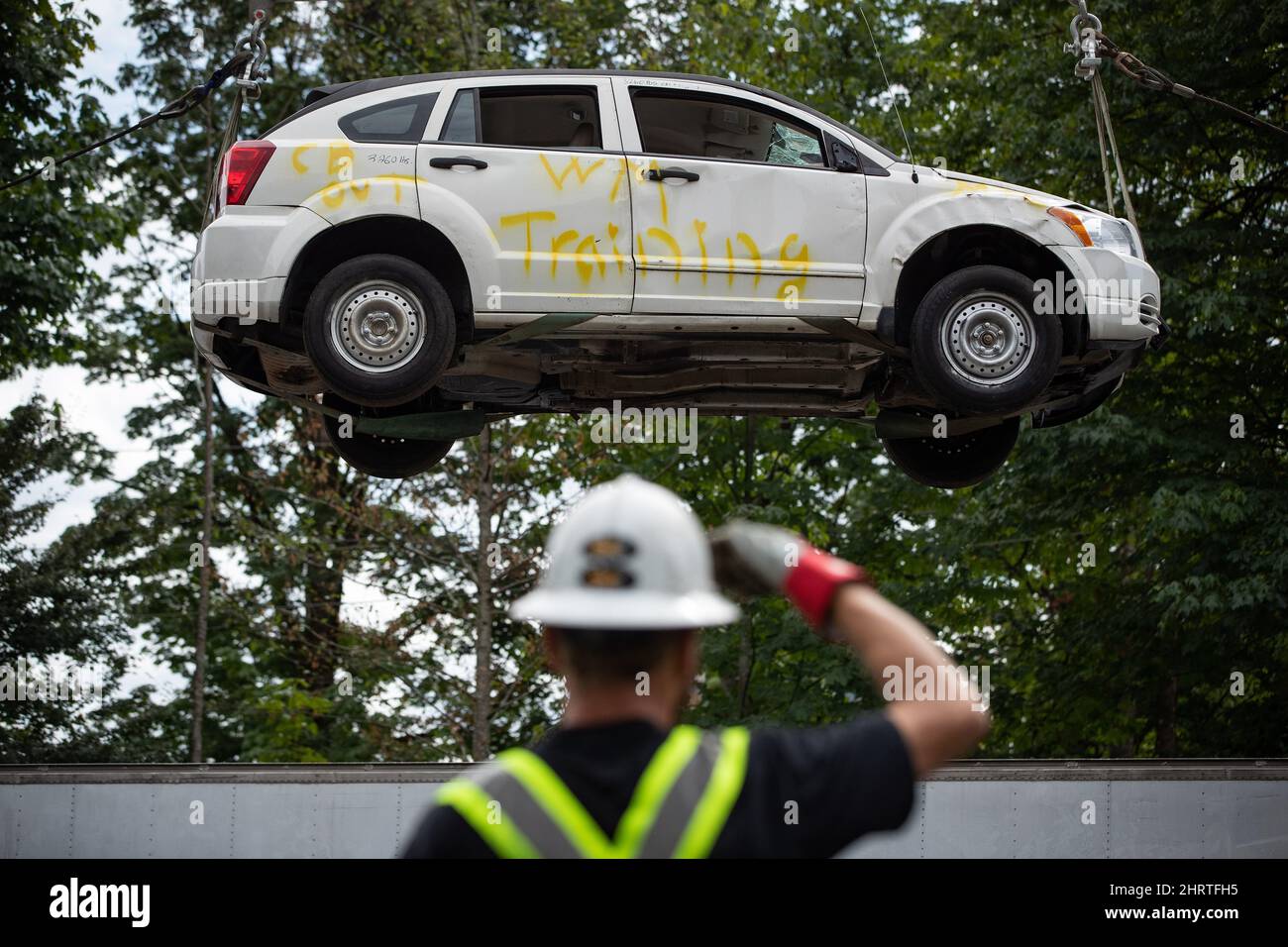 Vehicle recovery operators hi-res stock photography and images - Alamy