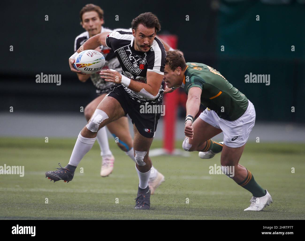 Mexico's Luc Martin, left, outruns South Africa's Muller du Plessis ...
