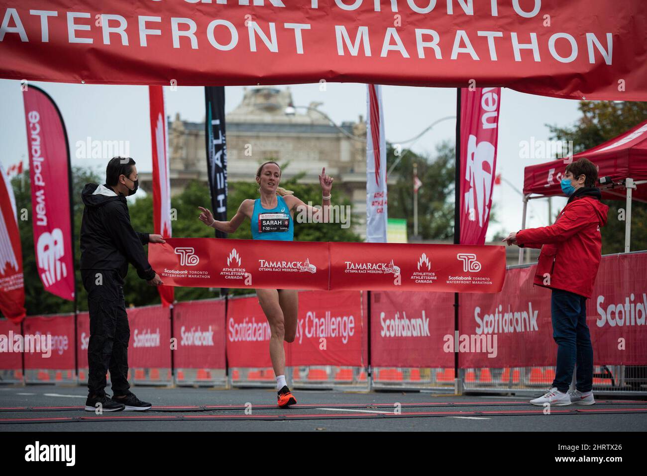 Sarah Inglis crosses the finish line during the 2021 Scotiabank Toronto ...