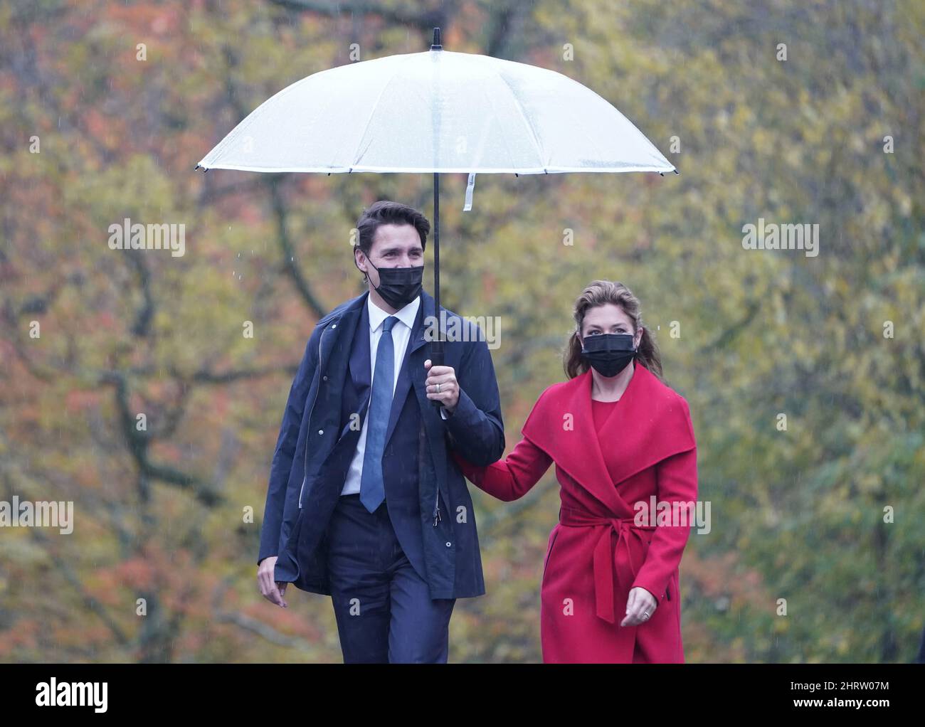 Prime Minister Justin Trudeau and Sophie Gregoire Trudeau arrive for ...