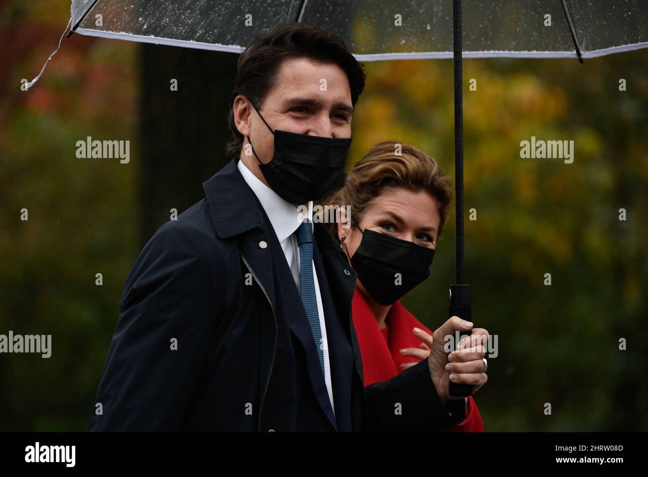 Prime Minister Justin Trudeau and Sophie Gregoire Trudeau arrive for ...