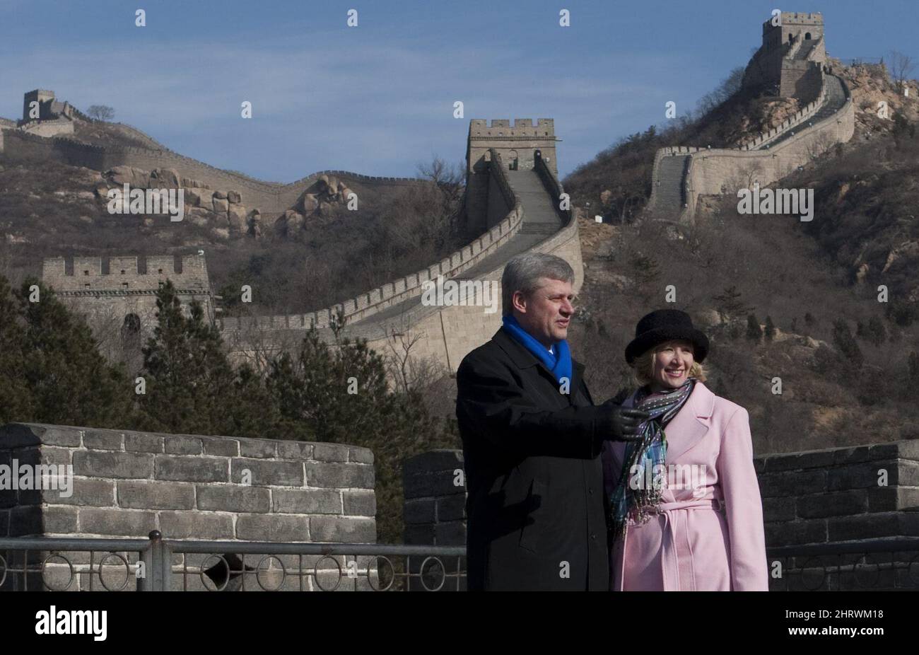 Prime Minister Stephen Harper and wife Laureen visits the Great Wall of ...