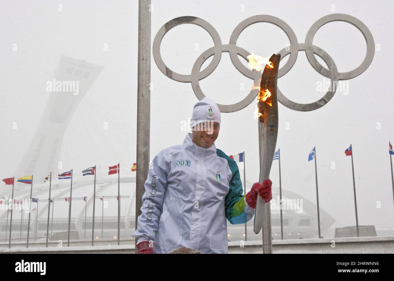 Short track speedskater hi-res stock photography and images - Alamy
