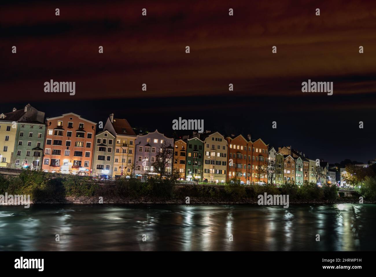 Night scene with house hi-res stock photography and images - Alamy