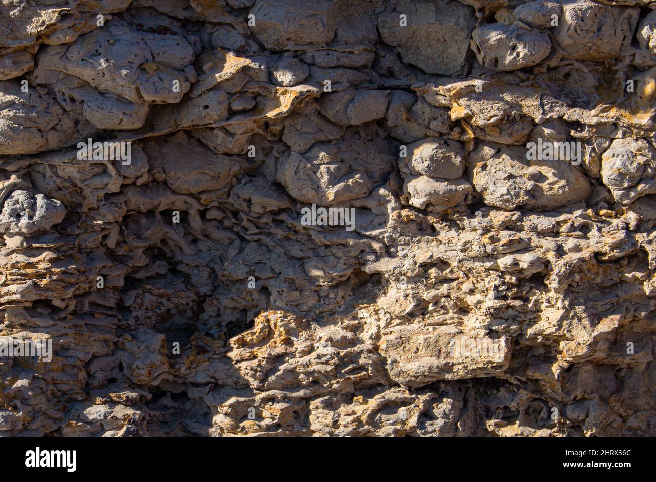 Tan rock wall texture hi-res stock photography and images - Alamy