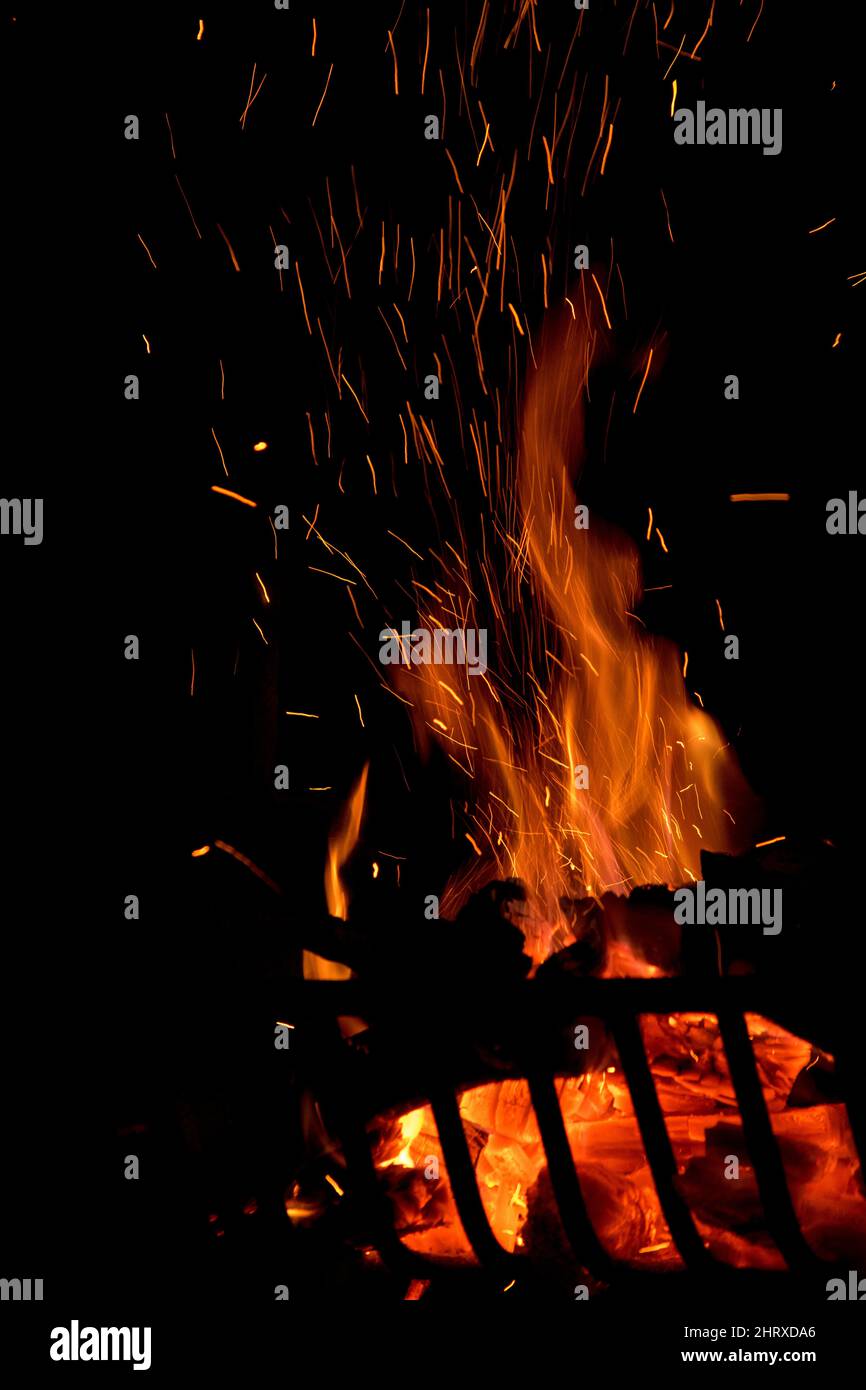 Close up open fire hi-res stock photography and images - Alamy