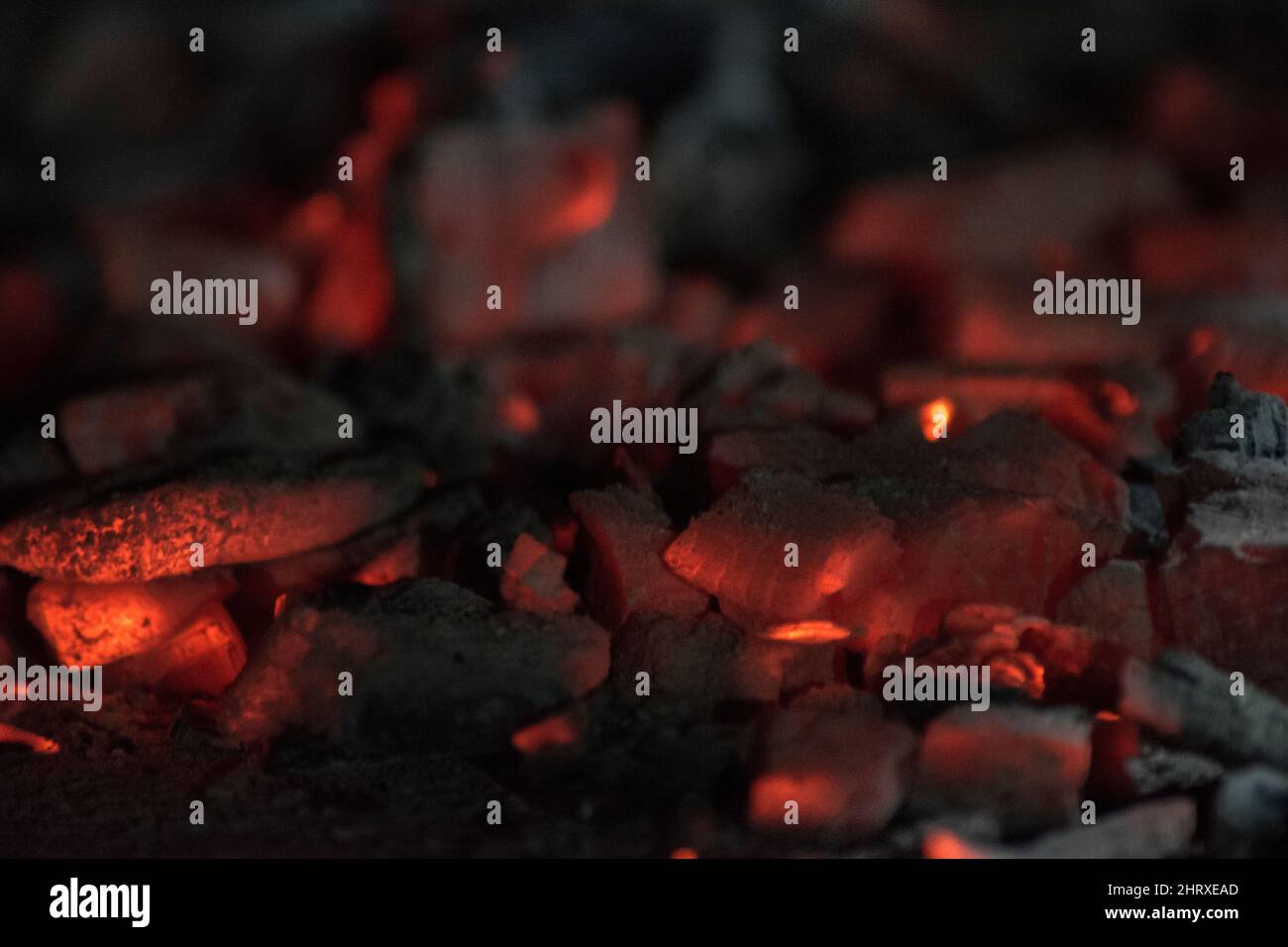 Glowing embers detail hi-res stock photography and images - Alamy
