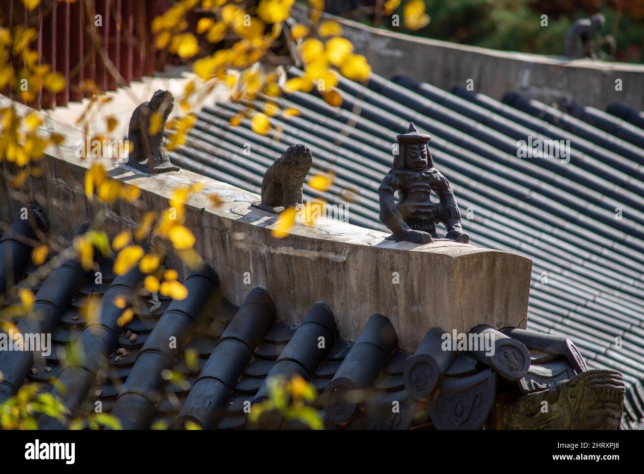 Traditional architecture of an asian pagoda Stock Photo - Alamy