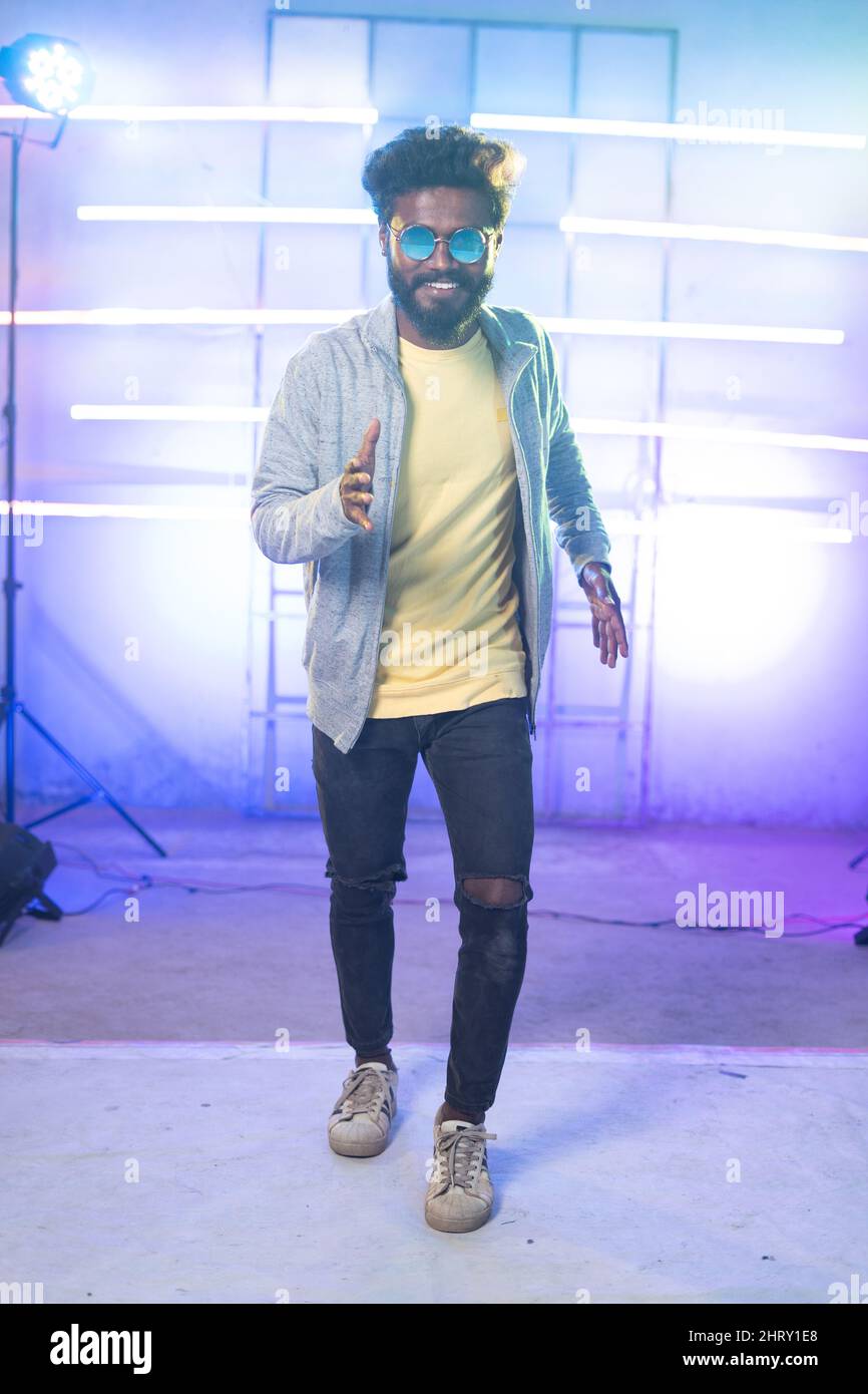 Slow camera movement hi-res stock photography and images - Alamy