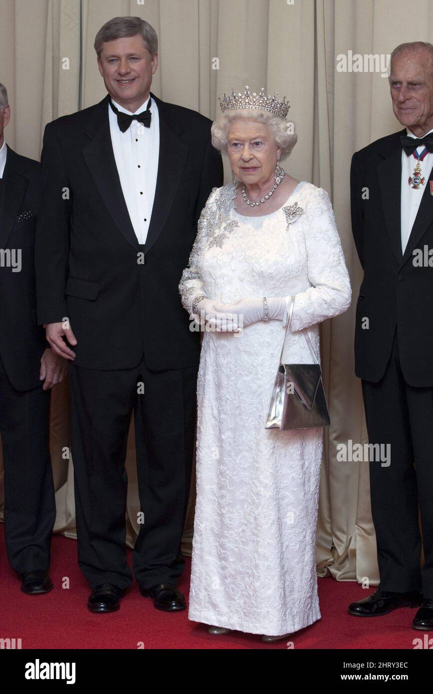 Queen Elizabeth II , Prime Minister Stephen Harper (left) and the Duke ...