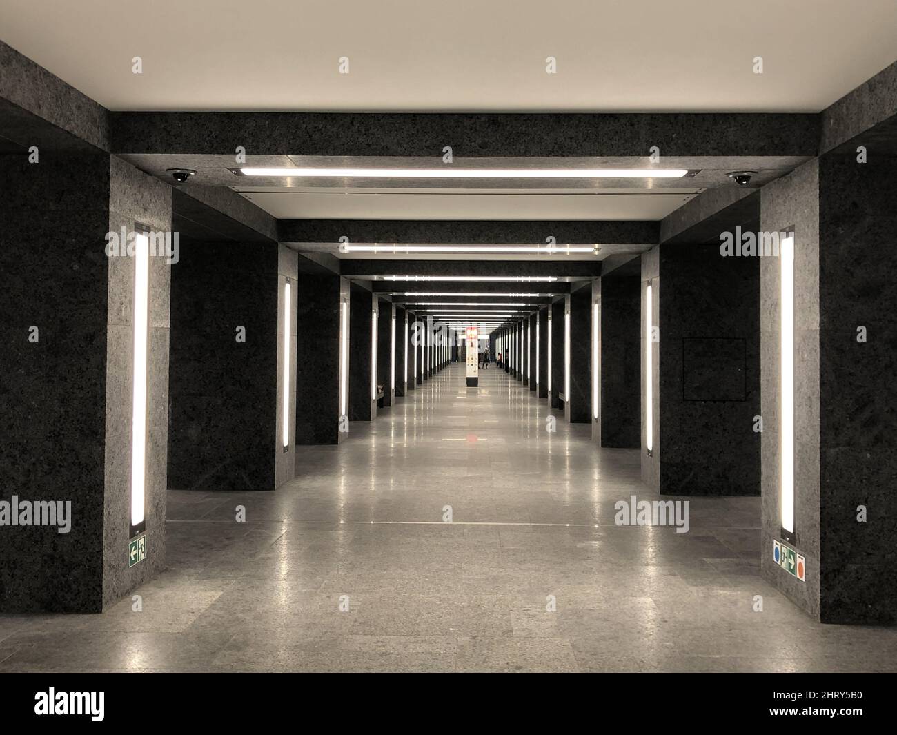 Interior of a modern metro station Stock Photo - Alamy