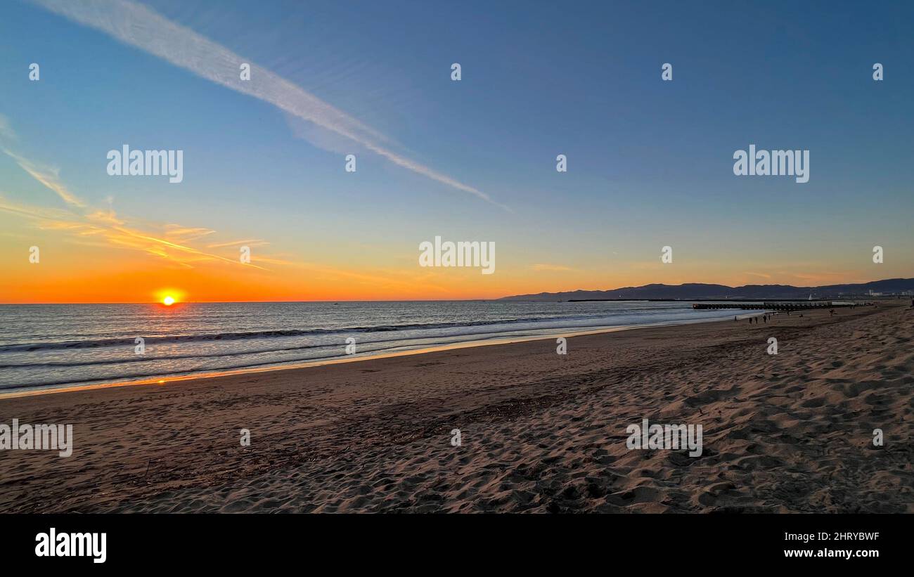 California sunset cloud backgrounds hi-res stock photography and images ...