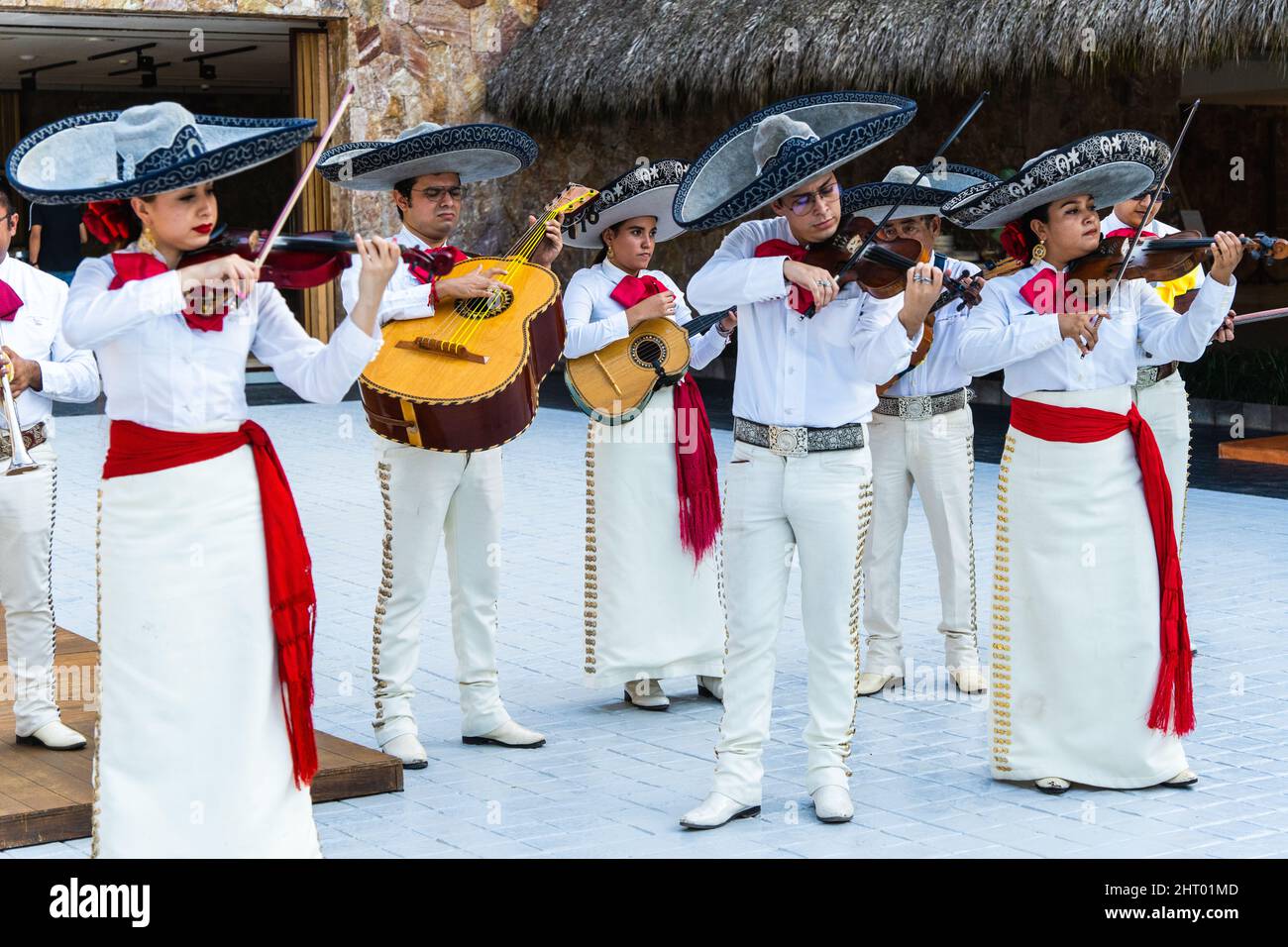 Musicians playing in mariachi band hi-res stock photography and images ...