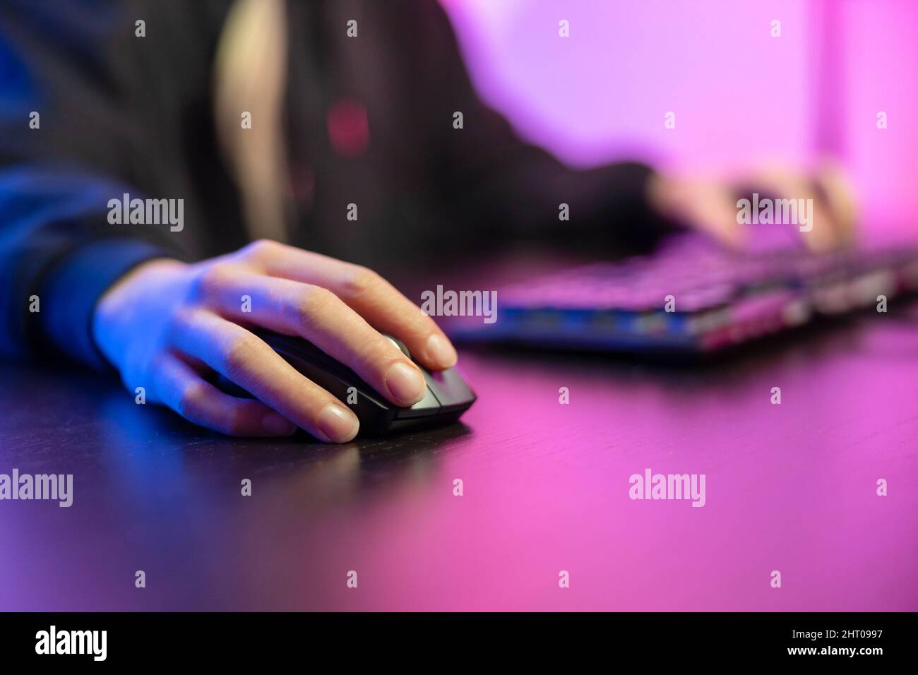 Pro gamer hi-res stock photography and images - Alamy