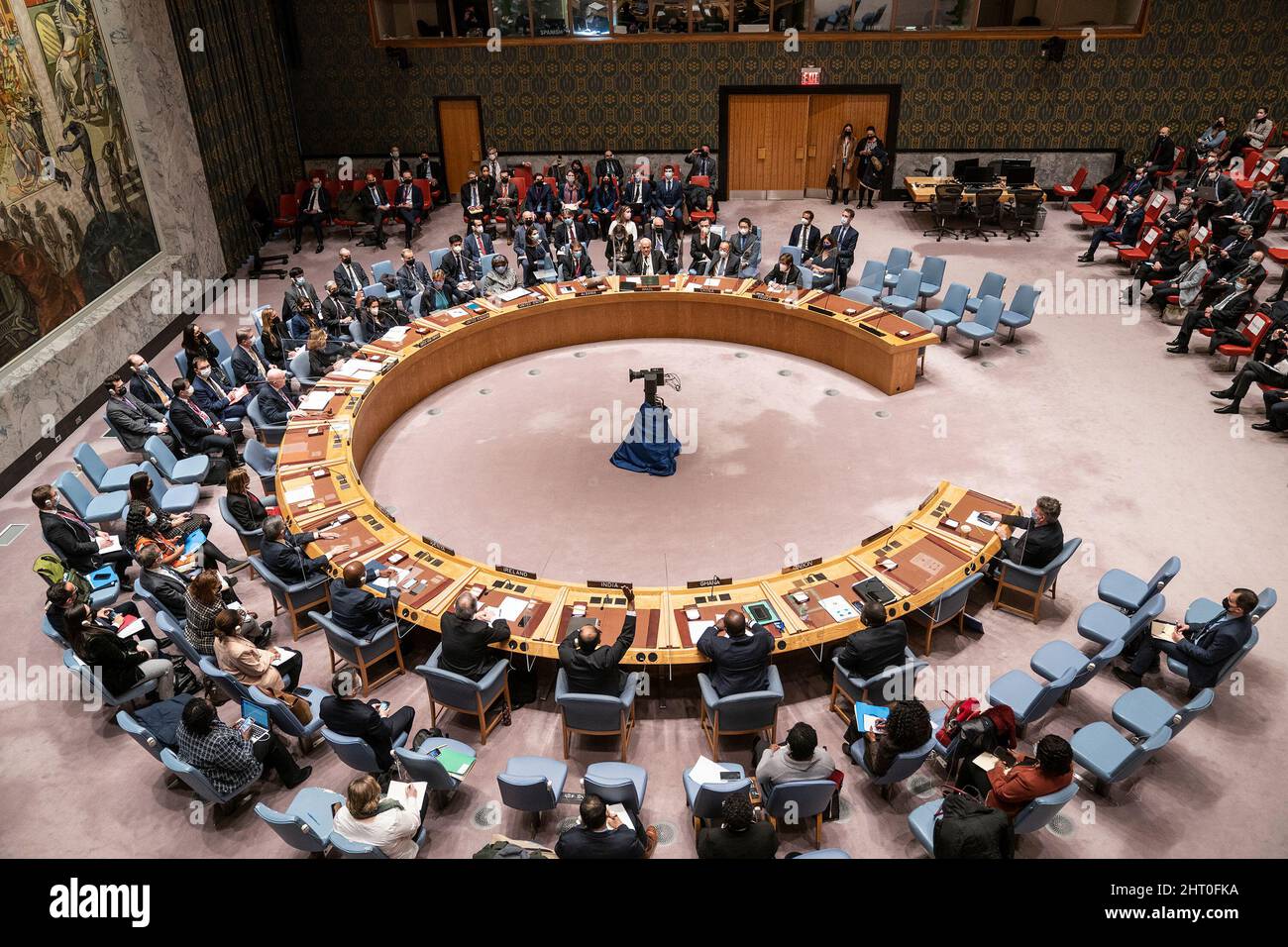 Uae voting hi-res stock photography and images - Alamy