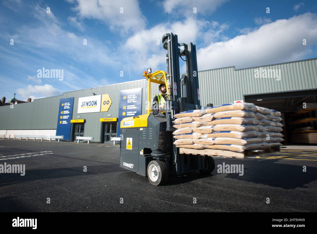 Blue jewson sign hi-res stock photography and images - Alamy