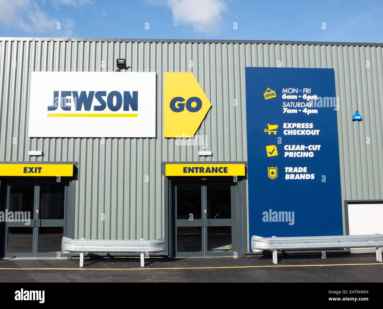 Blue jewson sign hi-res stock photography and images - Alamy