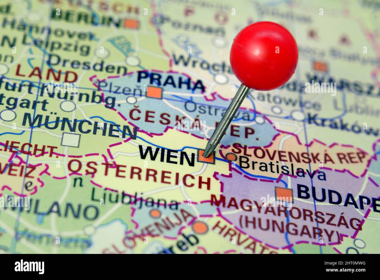 Wien (Vieena) marked on map with red pin, Áustria Stock Photo - Alamy