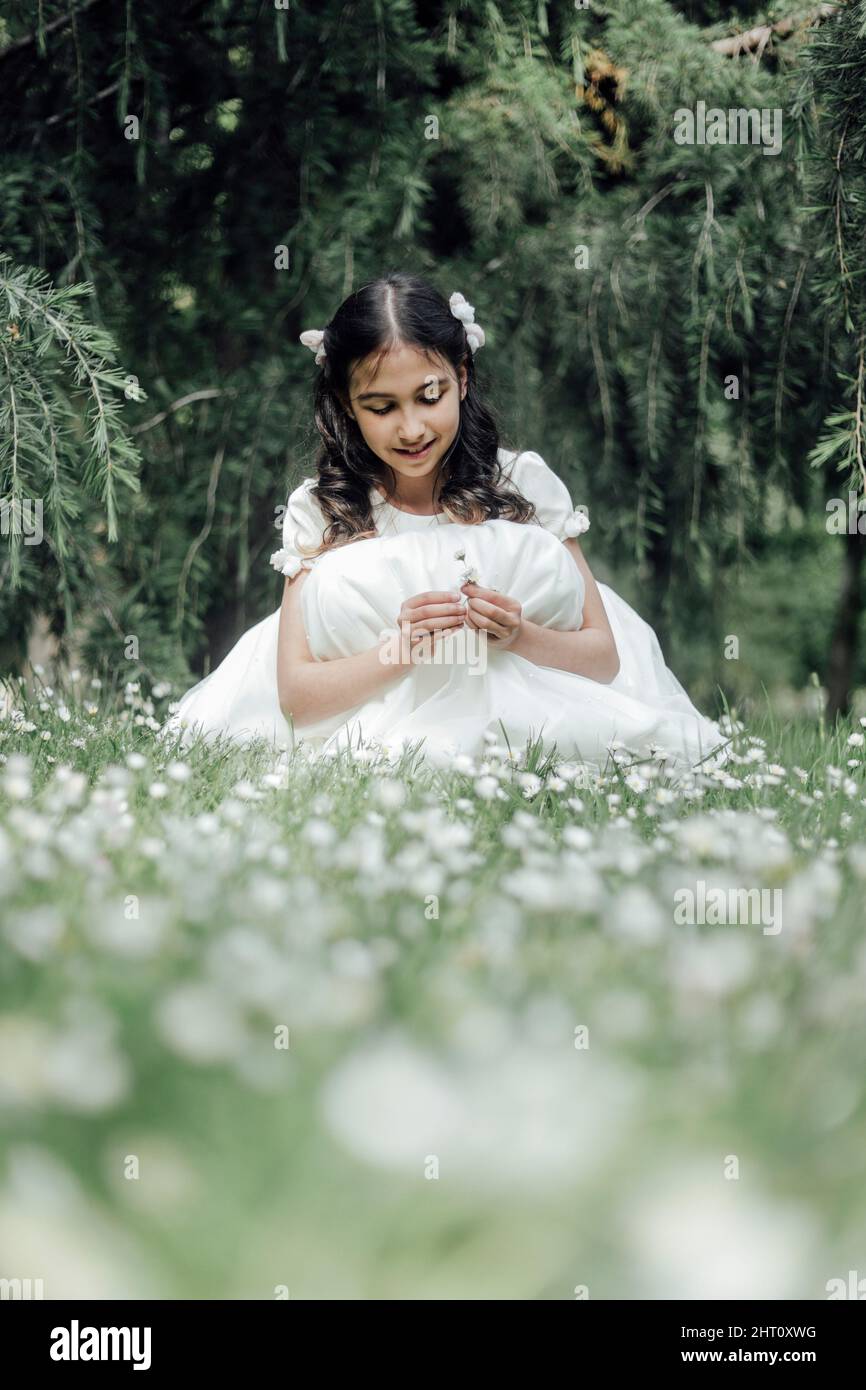 First holy communion girl hi-res stock photography and images - Alamy