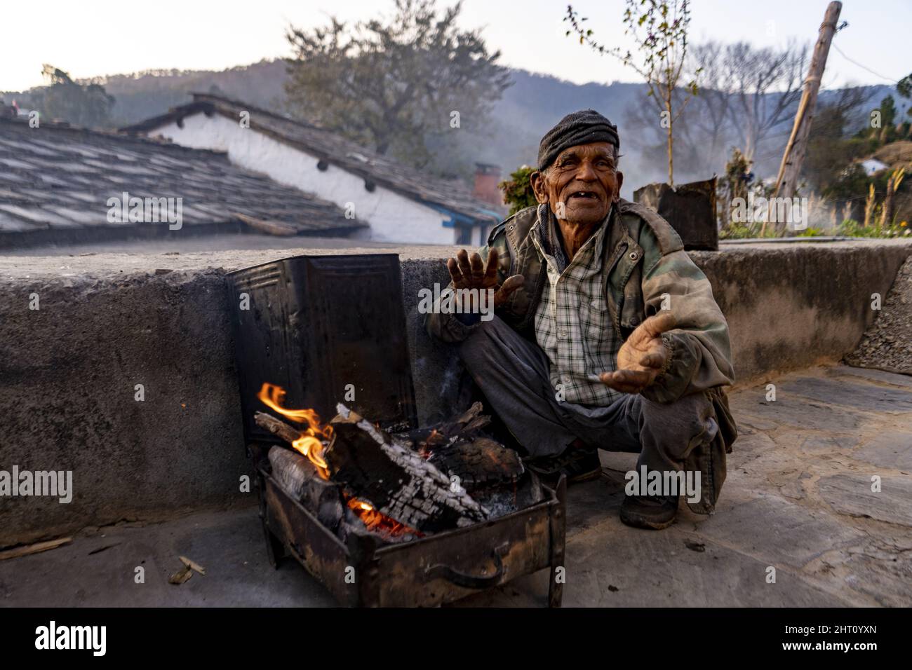 Portrait poor old man from hi-res stock photography and images - Alamy
