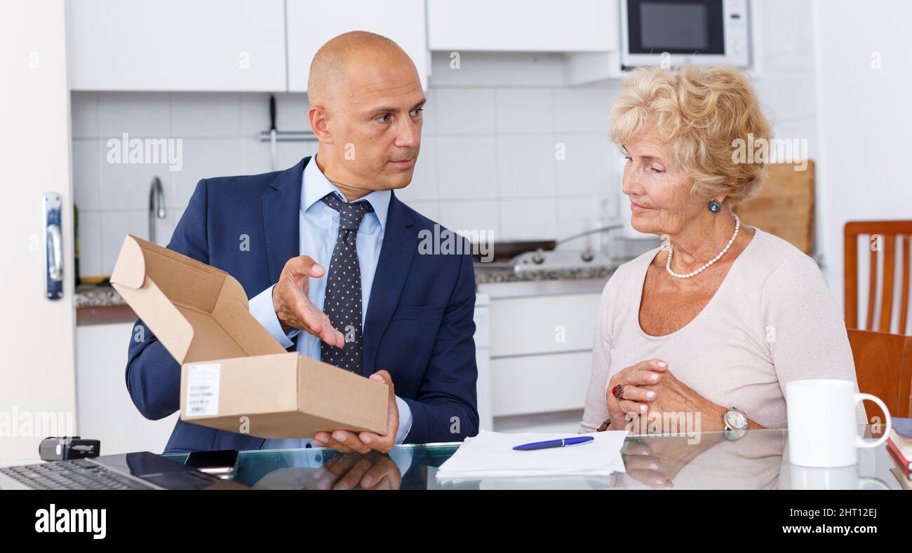 Product representative hi-res stock photography and images - Alamy