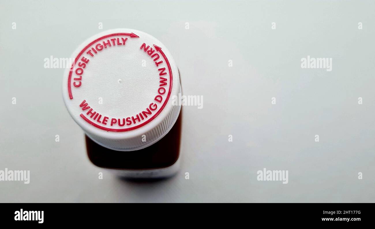 Top view of a bottle cap for medicine Stock Photo - Alamy