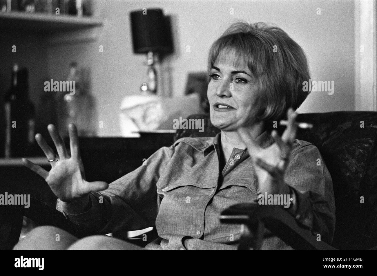 Actress Sheila Hancock. 14th March 1965 Stock Photo - Alamy