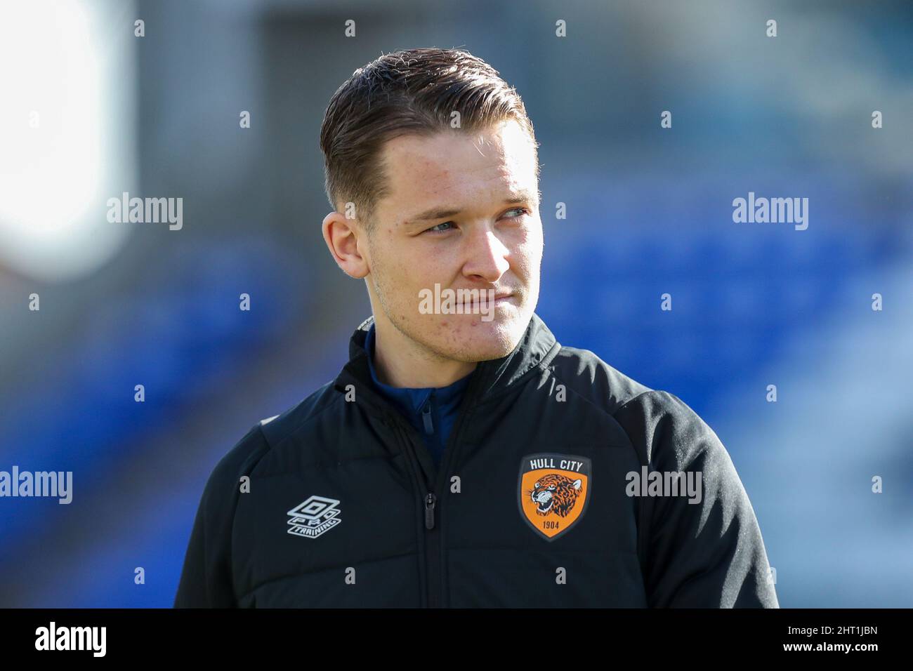 Sean McLoughlin #17 of Hull City arrives at Weston Homes Stadium ahead ...