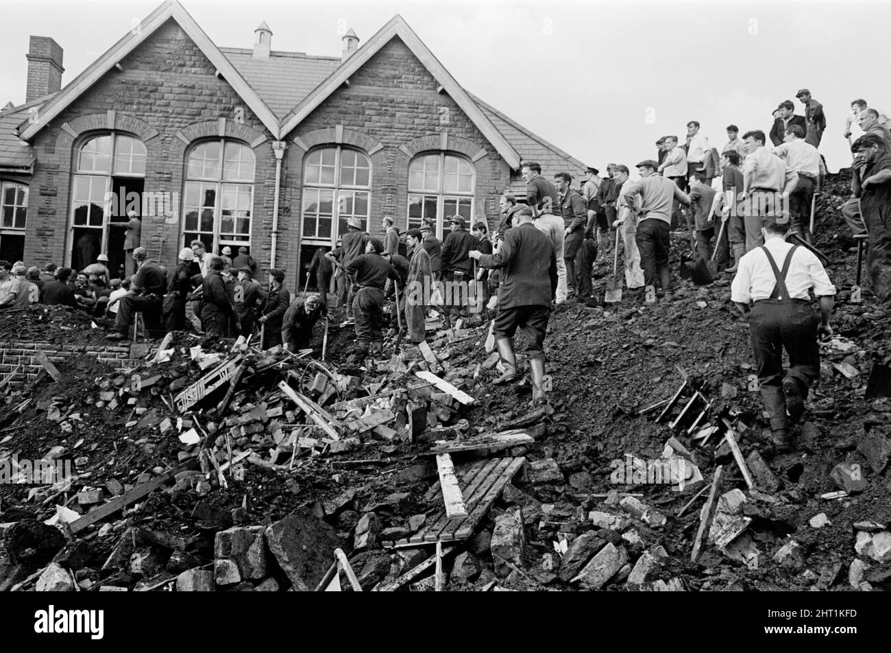 Edinburgh school collapse hi-res stock photography and images - Alamy
