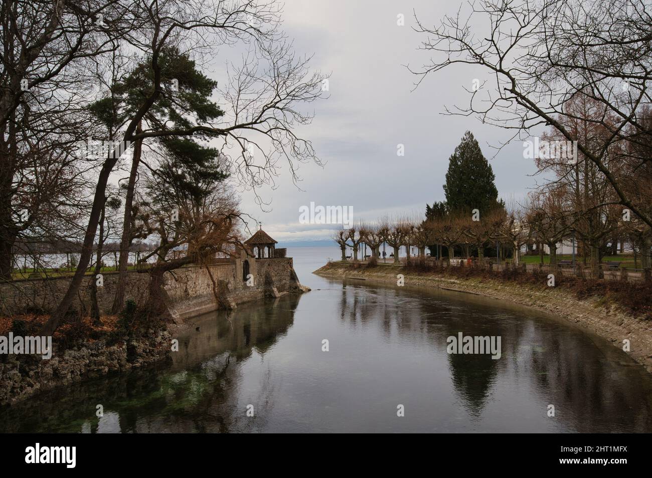 Beautiful morning view of the beach of Lake Constance with long ...
