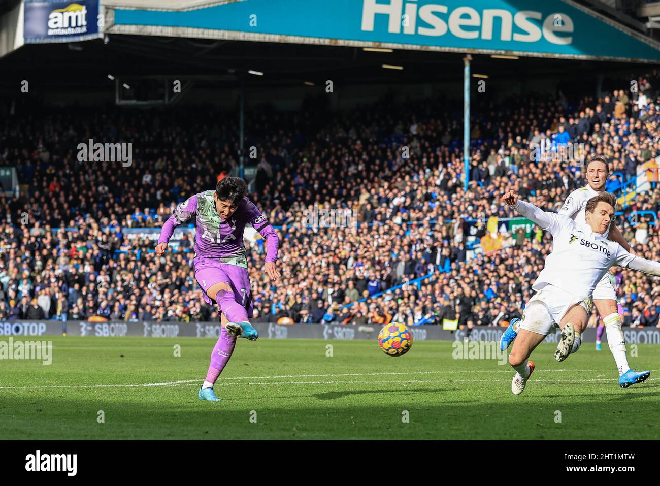 Heung min son 2022 celebration hi-res stock photography and images - Alamy
