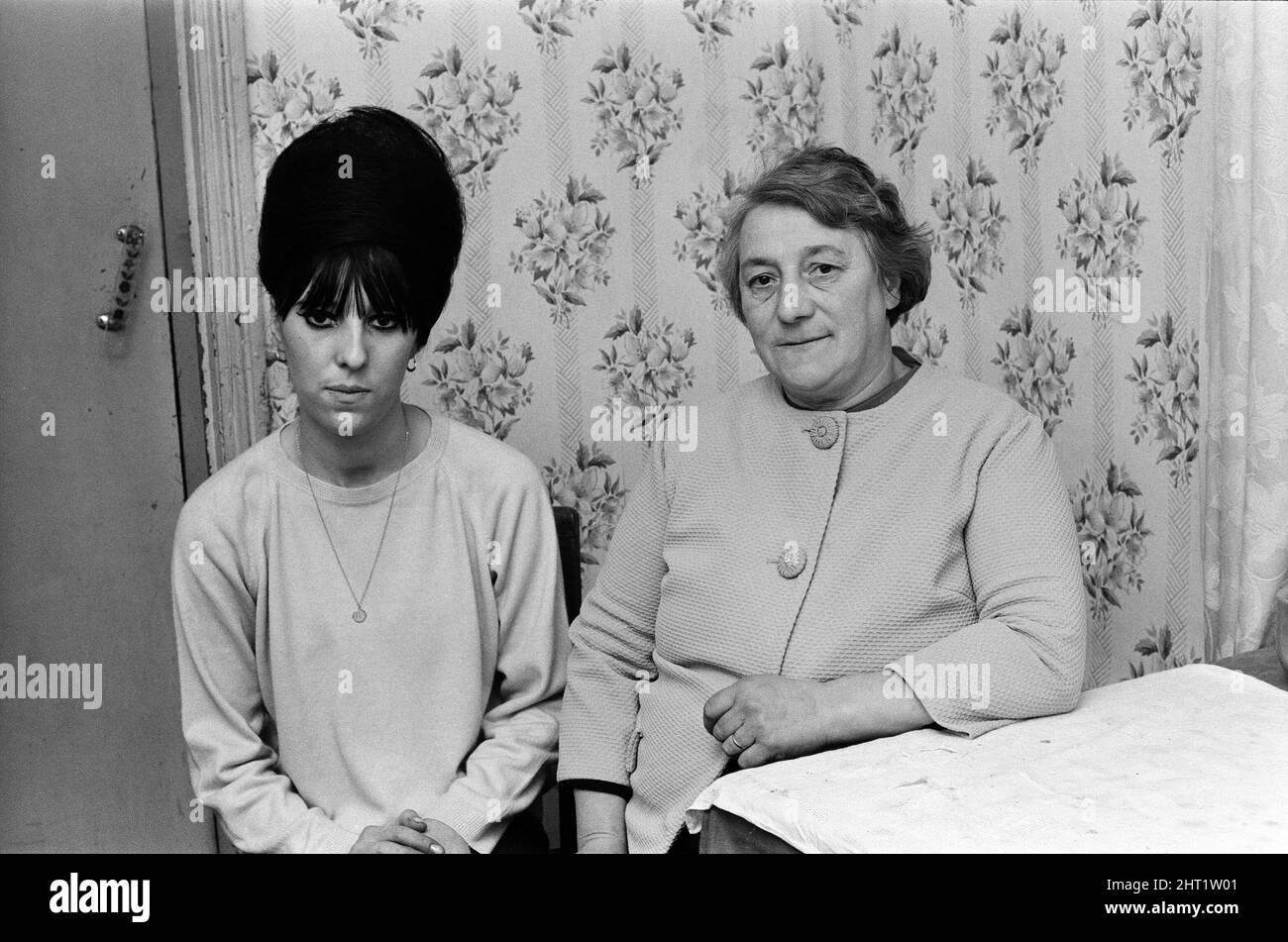 Mary mitchell hi-res stock photography and images - Alamy