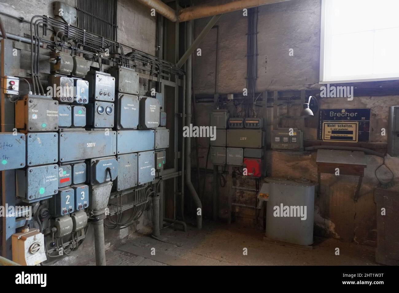 Interior of an old rusty factory Stock Photo - Alamy