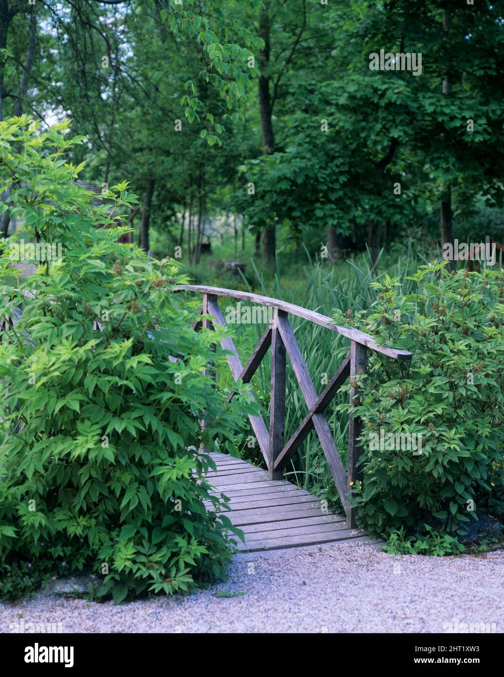 Garden bridges hi-res stock photography and images - Alamy