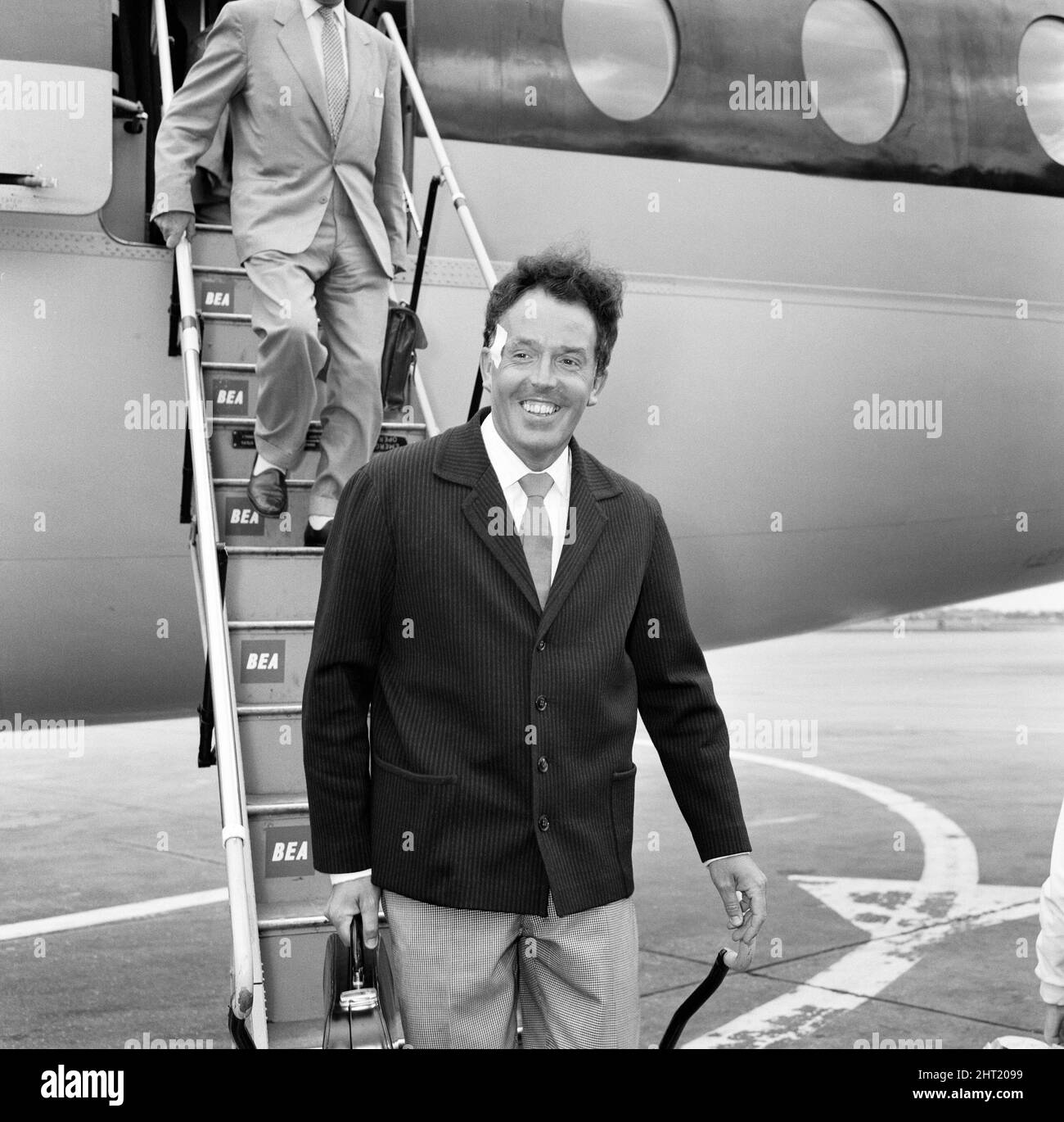 Actor Brian Rix arrives at LAP with his children after his accident in ...