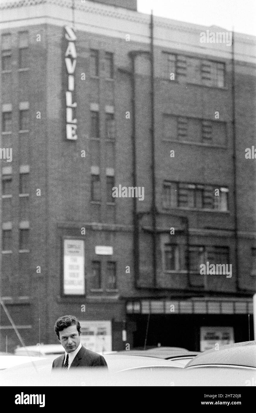 Brian epstein 1965 hi-res stock photography and images - Alamy