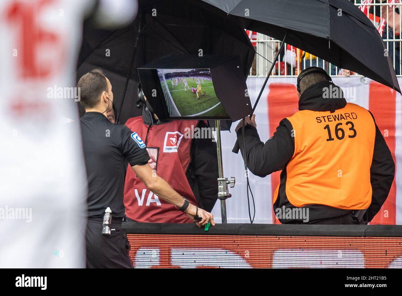 Var goal checks hi-res stock photography and images - Alamy